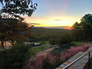 Mountain Top Inn and Resort, Warm Springs (updated prices 2025)