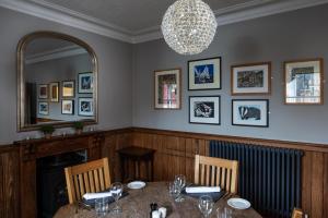 Y Talbot, Tregaron (updated prices 2025)