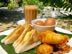 Palm Beach Resort & SPA, Labuan (updated prices 2025)