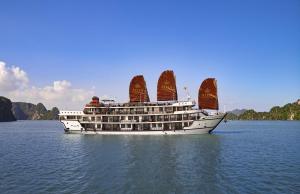 Alisa Premier Cruise, Ha Long (updated prices 2025)