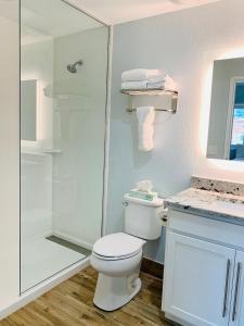 Hotel SOL, St. Pete Beach, FL - Booking.com