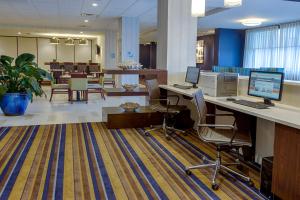 Holiday Inn Express Baltimore West - Catonsville, an IHG Hotel ...