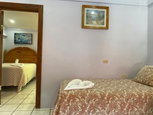 Sea Eye Hotel - Sunset Building, Utila – Updated 2022 Prices