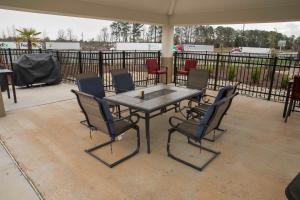 Candlewood Suites - McDonough, an IHG Hotel, McDonough – Updated 2023 ...
