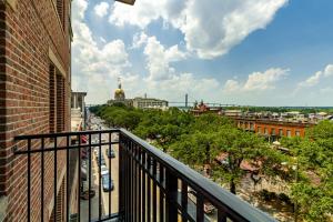Holiday Inn Express Savannah - Historic District, an IHG Hotel ...