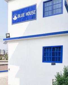 Blue House, Ang Thong (updated prices 2025)
