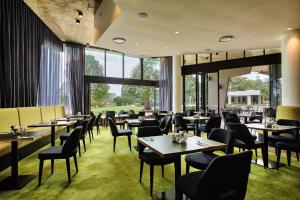 Eatons Hill Hotel, Brisbane – Updated 2024 Prices