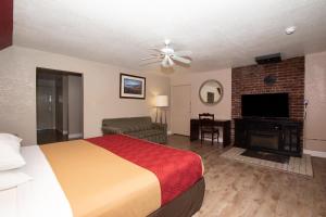 Chalet Inn, Gatlinburg (updated prices 2025)