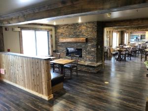 Clubhouse Inn, West Yellowstone (updated prices 2025)