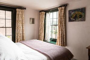 The Bull Inn, Totnes (updated prices 2025)