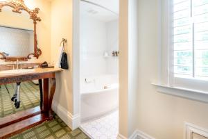 The Bergson, BW Signature Collection, Calistoga (updated prices 2025)