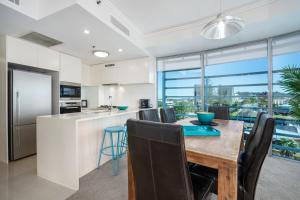 Reflection Tower Two, Gold Coast – Updated 2022 Prices