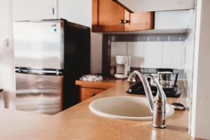 The Oceanfront Hotel, Sointula – Updated 2023 Prices