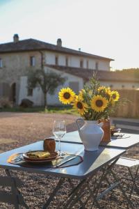 Luxury Villa in Umbria with Private Pool, Morcella (updated prices 2025)