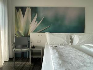 Hotel Riviera, Riva del Garda (updated prices 2025)