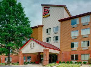 Red Roof Inn PLUS Raleigh Downtown NCSU Conv Center, Raleigh (updated ...