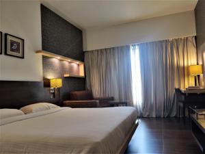 Hotel Satkar Residency, Thane (updated prices 2025)