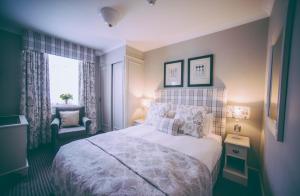 Luttrell Arms, Dunster (updated prices 2025)