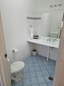 Ocean Parade Motel, Coffs Harbour (updated prices 2025)