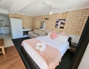 Ocean Parade Motel, Coffs Harbour (updated prices 2025)