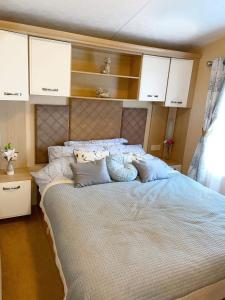 Caravan for rent at Tattershall Holiday Park, Tattershall (updated ...