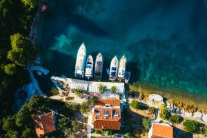 Villa Rava Hotel & restaurant, Rava (updated prices 2025)