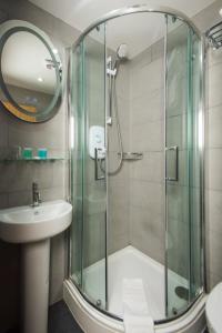 Caring Hotel, London (updated prices 2025)