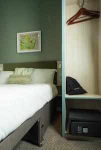 Caring Hotel, London (updated prices 2025)