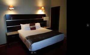 VR Hamilton, Hamilton (updated prices 2025)