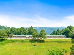 Green River Lodge, Saluda (updated prices 2025)