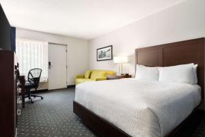 Days Inn by Wyndham Sarnia Harbourfront, Sarnia (updated prices 2025)