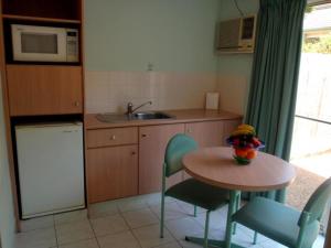 Runaway Bay Motor Inn, Gold Coast – Updated 2023 Prices