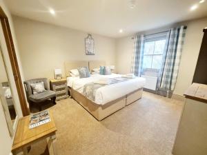 The Harvard Inn, Stock (updated prices 2025)