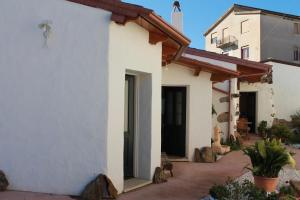 Holiday Mandrolisai DOC, Atzara (updated prices 2025)