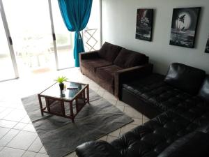 Inyoni Rocks Cabanas No 40, Amanzimtoti (updated prices 2025)