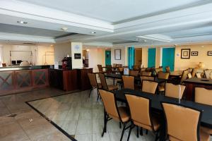 Garnet Inn & Suites, Orlando, Orlando (updated prices 2026)