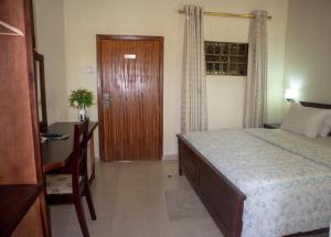 Lou Ralph Hotel, Accra – Updated 2023 Prices