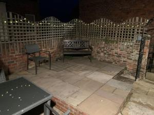 Award winning pet friendly paddock cottage, Whitby (updated prices 2025)