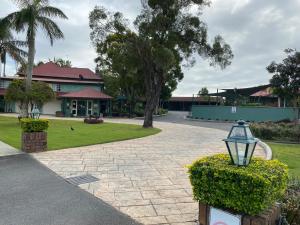 McNevins Logan Park Motel, Loganholme – Updated 2022 Prices