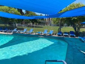 CCBC Resort Hotel - A Gay Men's Resort, Cathedral City – Updated 2024 ...