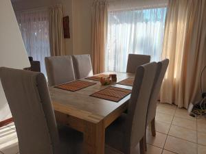 Lincoln Place, Farningham Ridge, Pinetown (updated prices 2024)