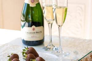 Enchanted Manor, Niton (updated prices 2025)