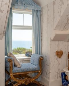 Enchanted Manor, Niton (updated prices 2025)