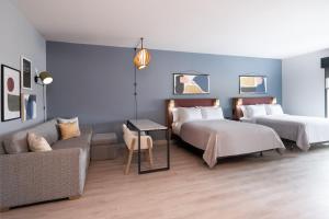 Atwell Suites - DENVER AIRPORT TOWER ROAD by IHG, Denver (updated ...