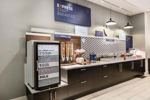 Holiday Inn Express & Suites - Edmonton N - St. Albert, an IHG Hotel ...