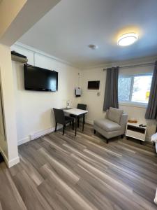 Destination INN, Radium Hot Springs (updated prices 2025)