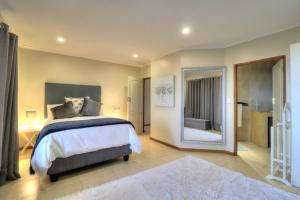 Ark de Triomphe, Riebeek-Wes (updated prices 2025)