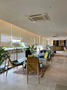Aeon Towers Executive Suite 2BR 18th floor, Davao City – Updated 2023 ...