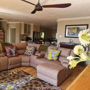 Luxury Home with breathtaking views of Champagne Valley, Bergview ...