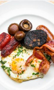 The Hole In The Wall, Little Wilbraham (updated prices 2025)